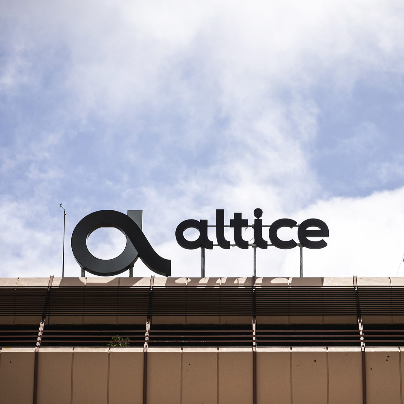 Altice e Nos sobem preços em 2020. Aumento mínimo é de 50 cêntimos na ...