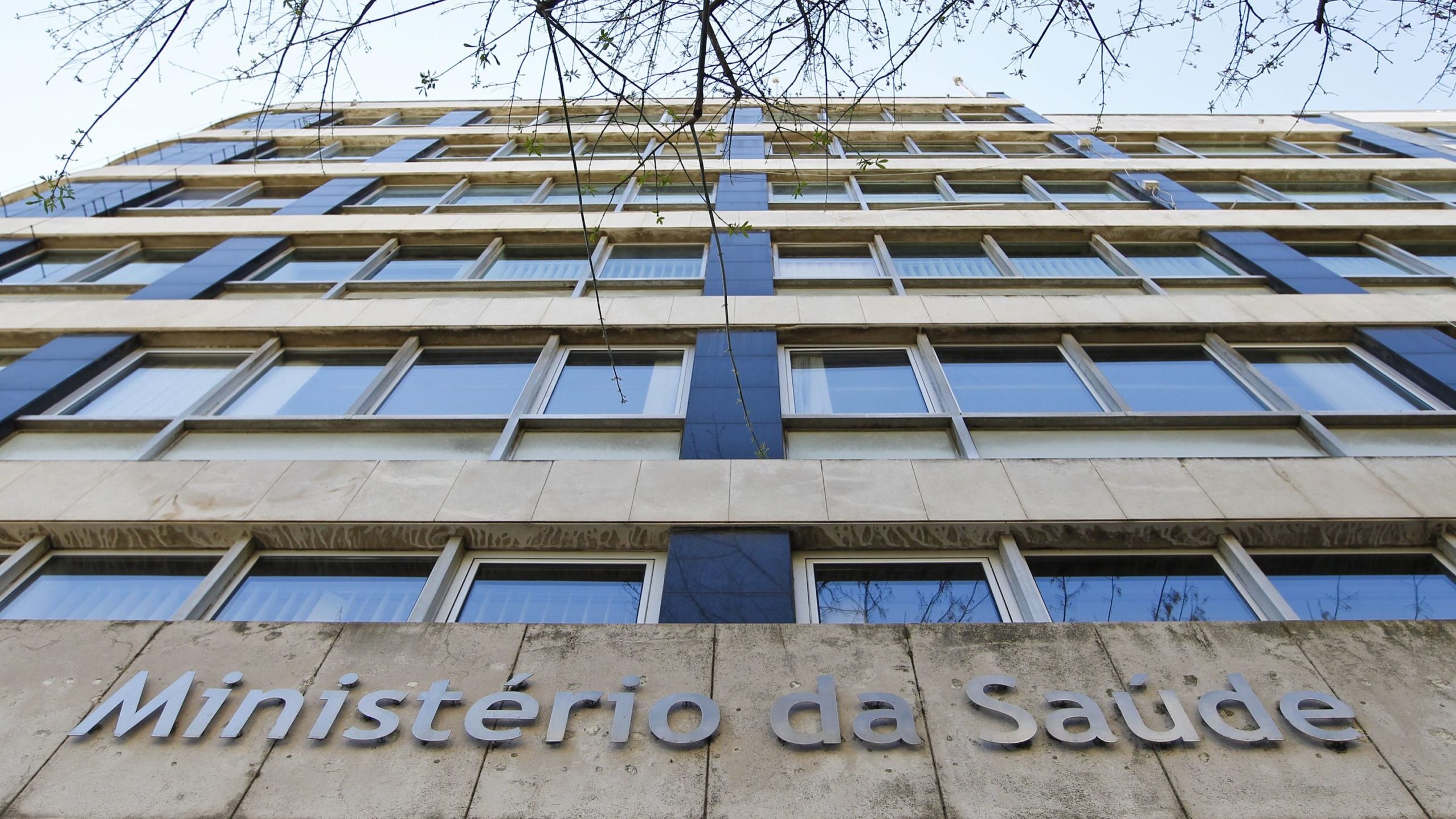 Governo gasta 2,3 milhões por dia em baixas médicas – ECO