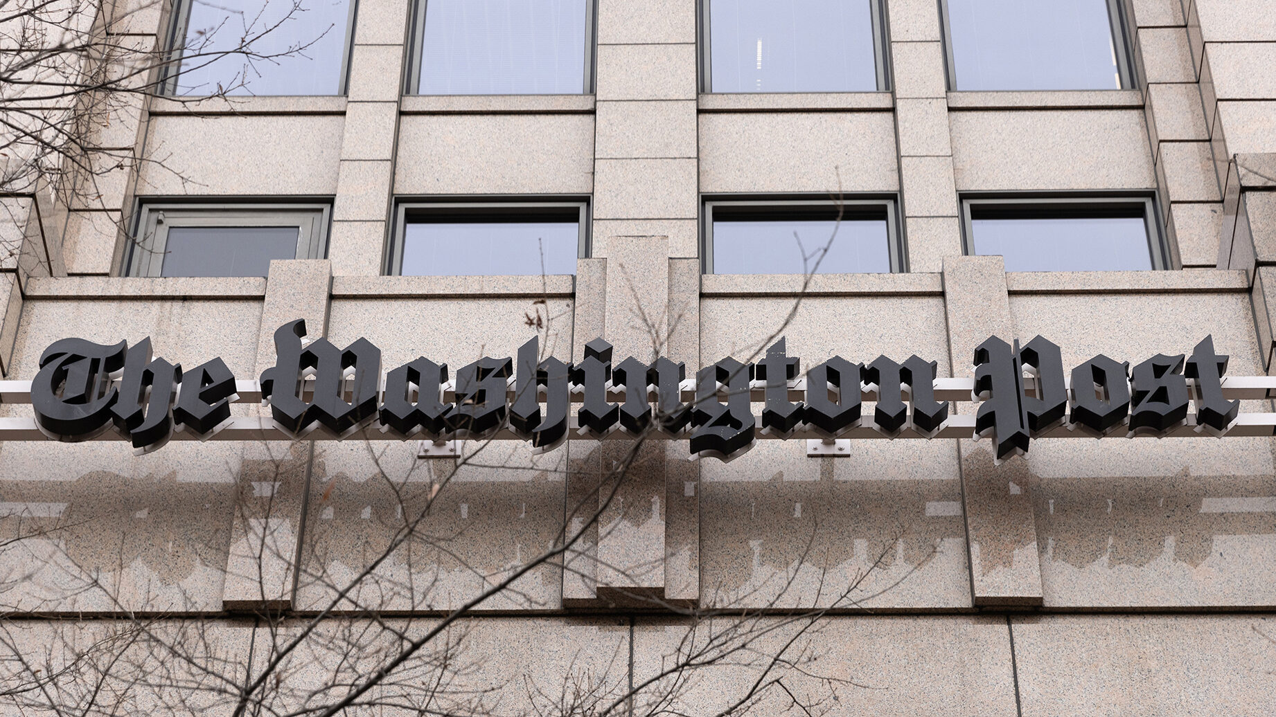 FBI faz busca a casa de jornalista do Washington Post a pedido do ...