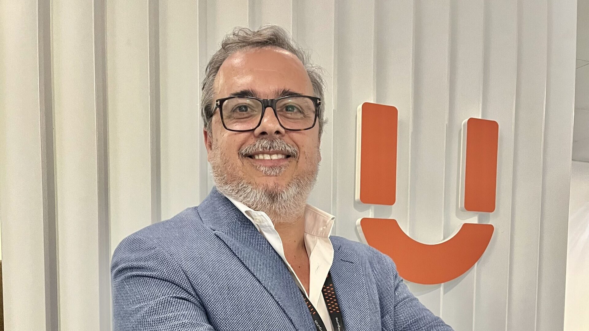 Una usa OutSystems para comunicar com os clientes – ECO