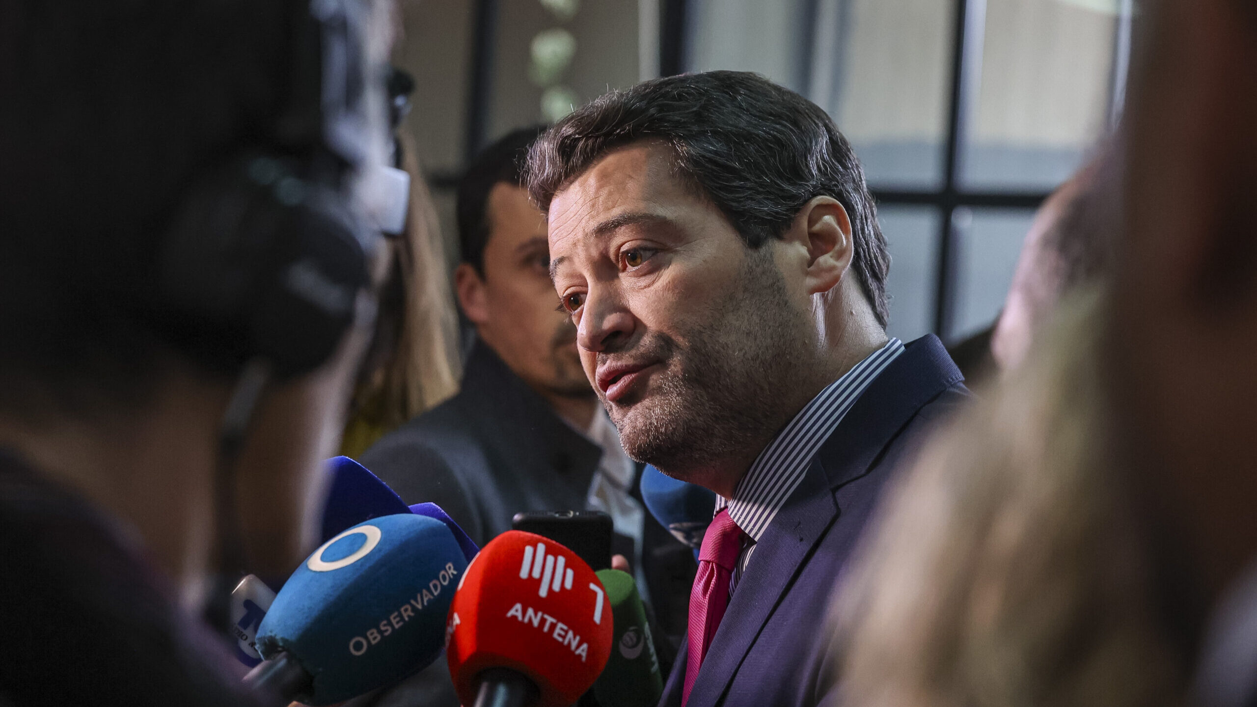 André Ventura com imunidade levantada após queixa-crime do social ...