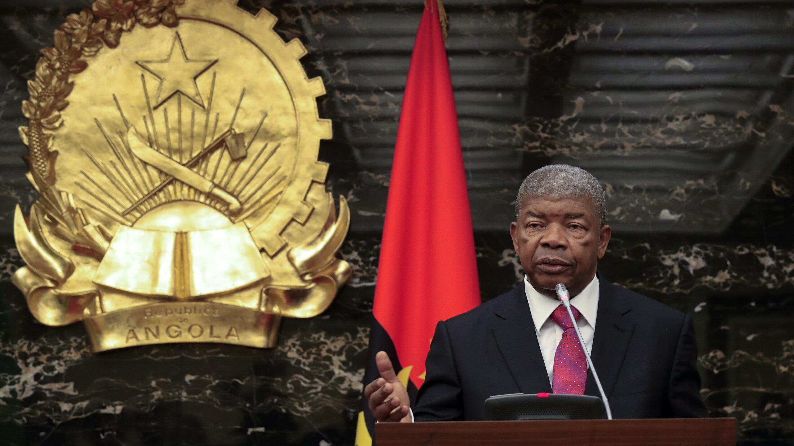 João Lourenço anuncia recandidatura à presidência do MPLA – ECO