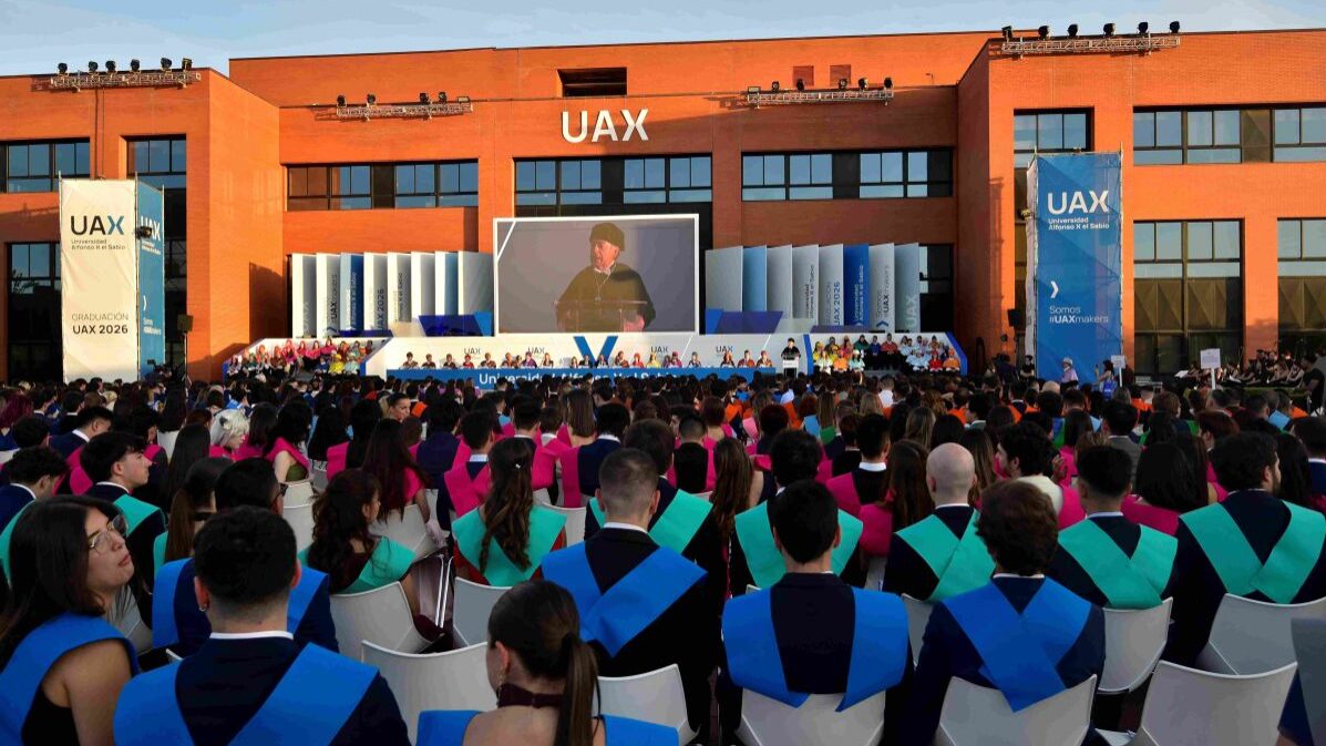 UAX celebra a graduação de quase 9.500 estudantes num curso marcado ...